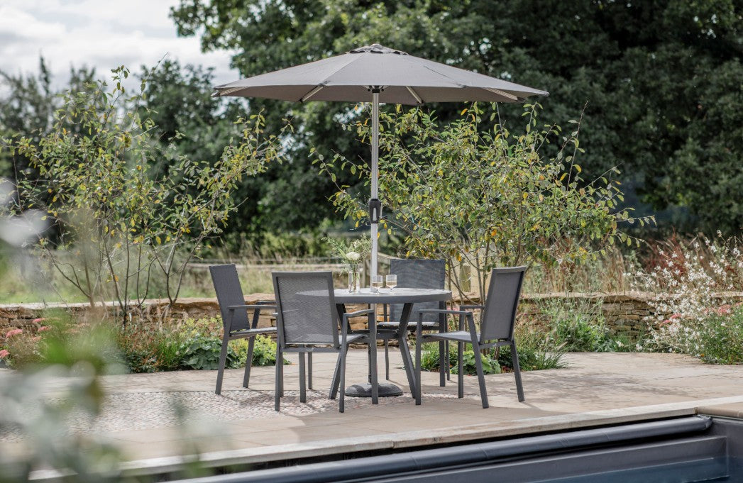 Seville 110cm Round Dining Table with 4 Seville Armchairs & Parasol ...